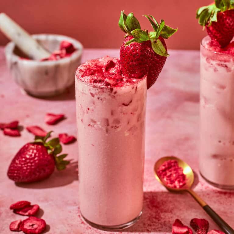 How to Make Strawberry Acai with Coconut Milk | 136 home